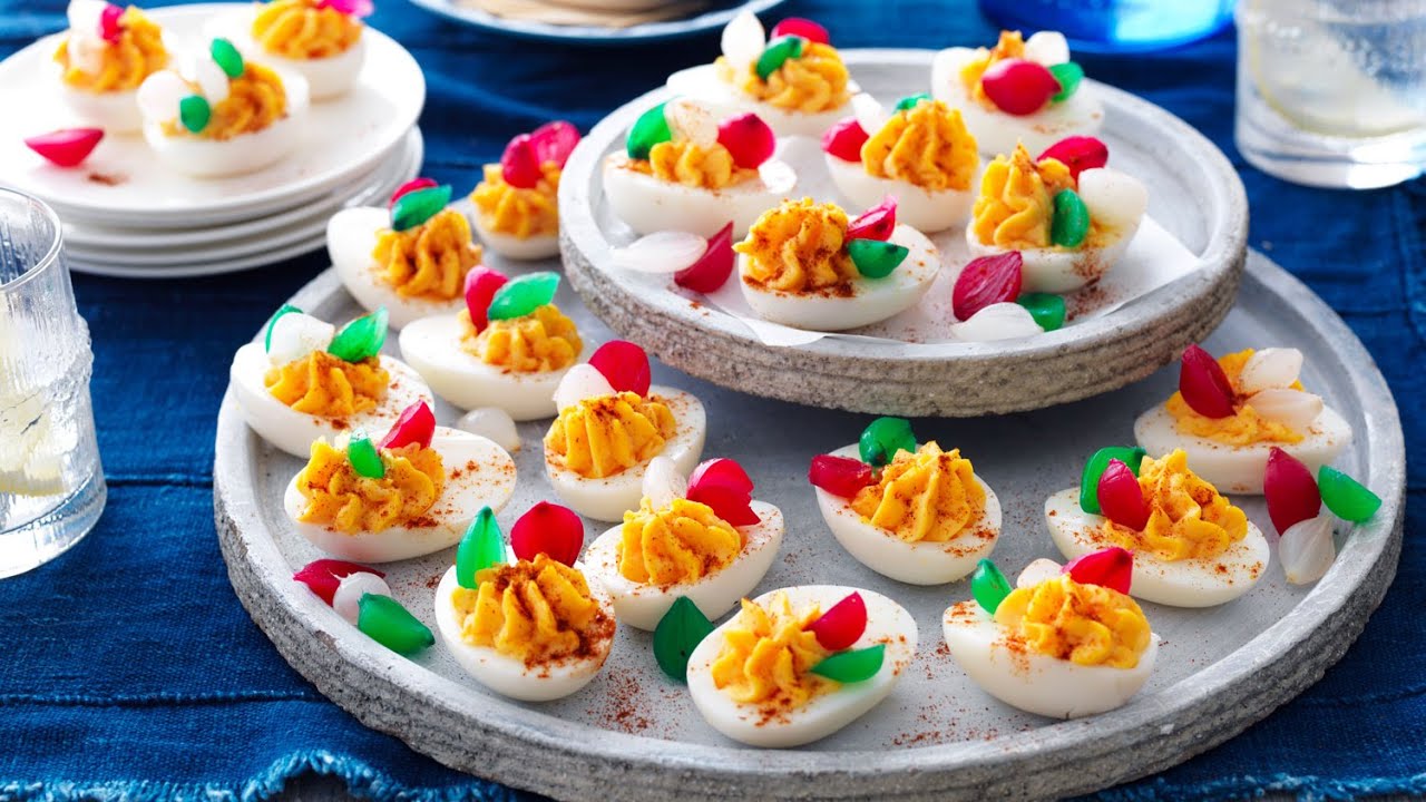 Best devilled eggs recipe for parties - YouTube