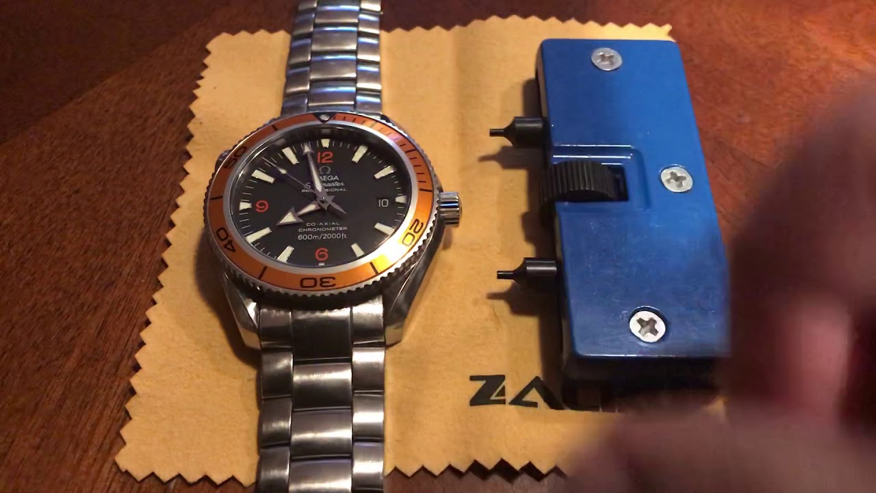 Revealing the 2500 Movement of the Omega Seamaster Planet Ocean - YouTube