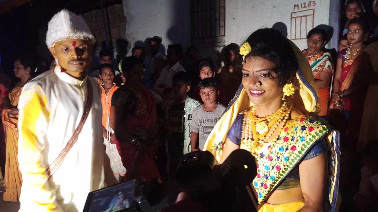 navardev navari dance haldi khandeshi songs - YouTube