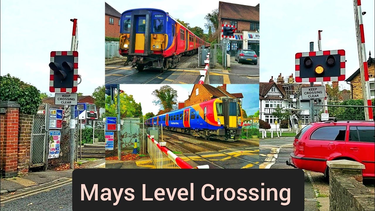 Mays Level Crossing | SWL | 15.10.22 - YouTube