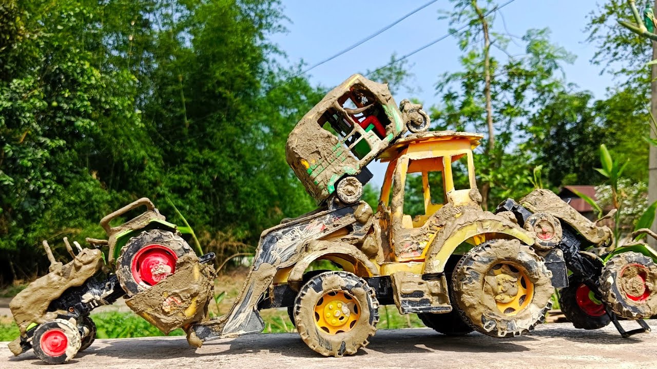 Muddy Auto Rickshaw And Tractor Help Jcb And Water Jump Muddy Cleaning ...