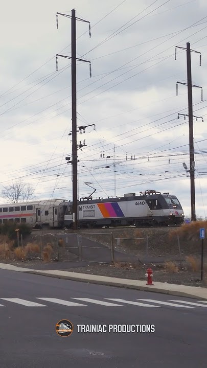 NJTR Heritage Engine No. 4640 leading train 7848 at Morrisville, Pennsylvania! #njtransit #train ...