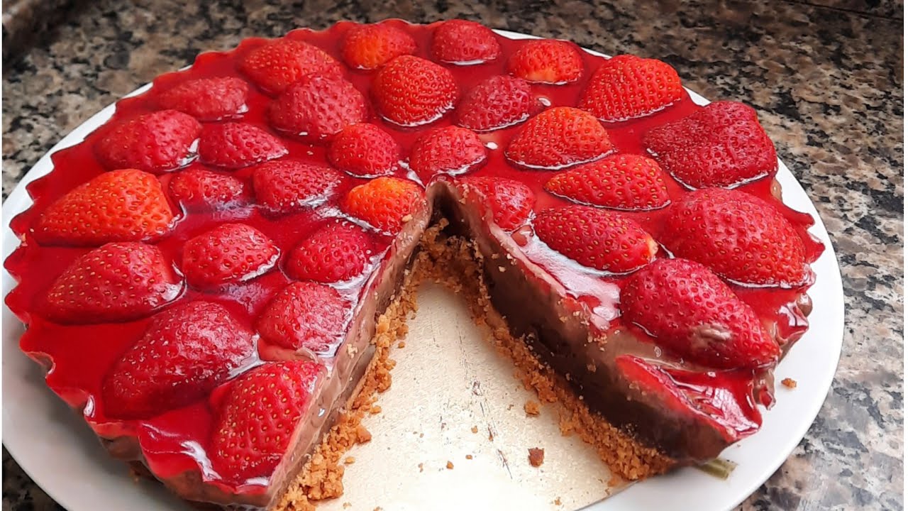Como Fazer Torta De Morango Com Chocolate Fácil E Rápido Youtube