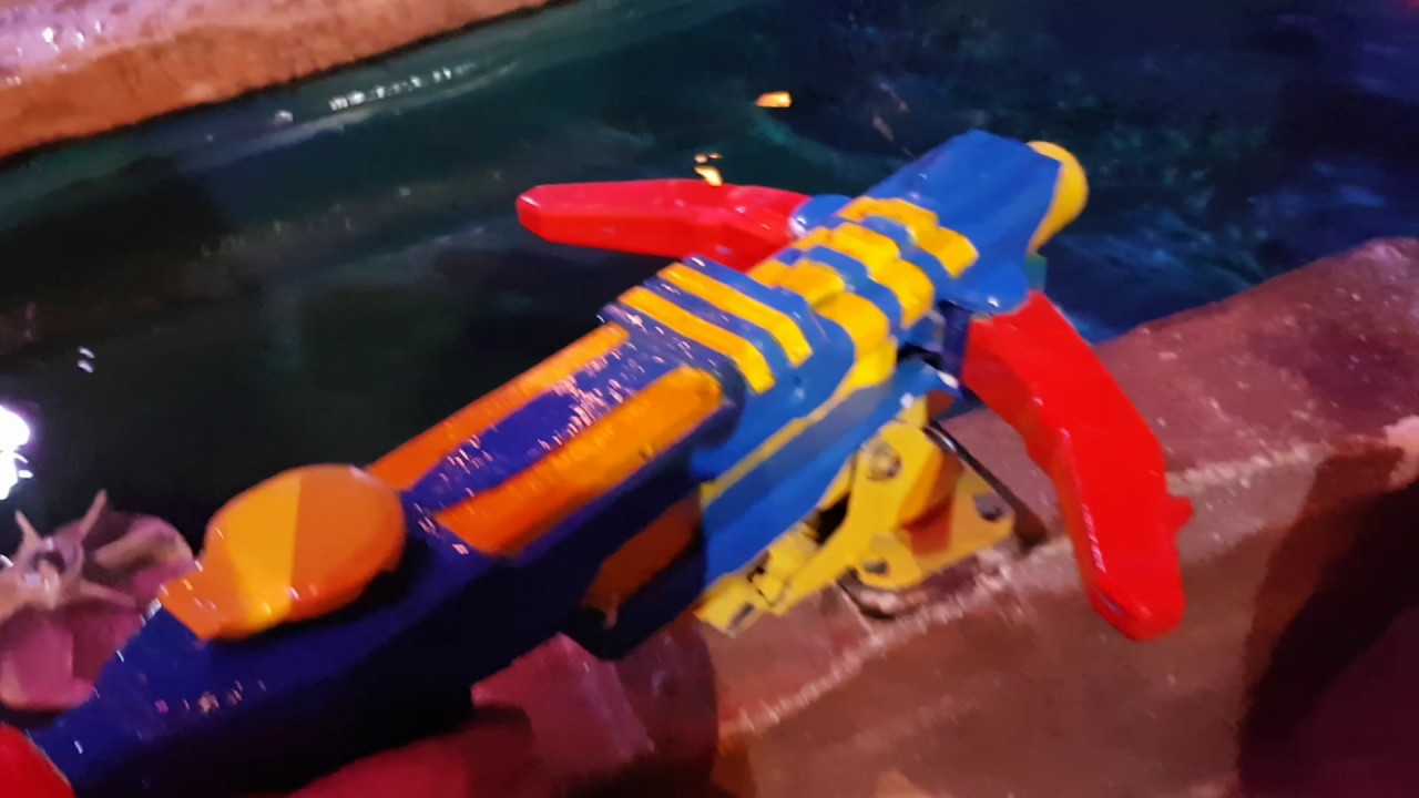 Boat race at Dreamplay Manila, the Dreamworks Theme Park - YouTube