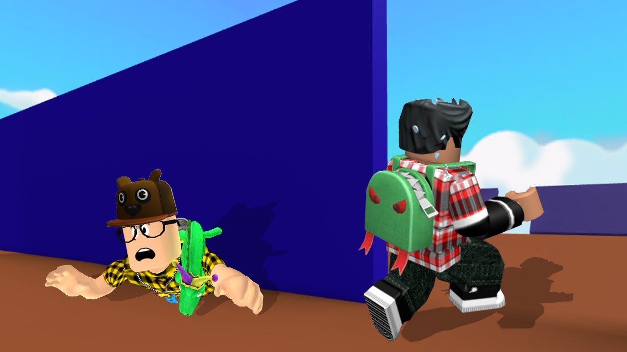 ROBLOX: VELHOTE E NOVOTE FORAM ESMAGADOS PELA PAREDE GIGANTE! - YouTube