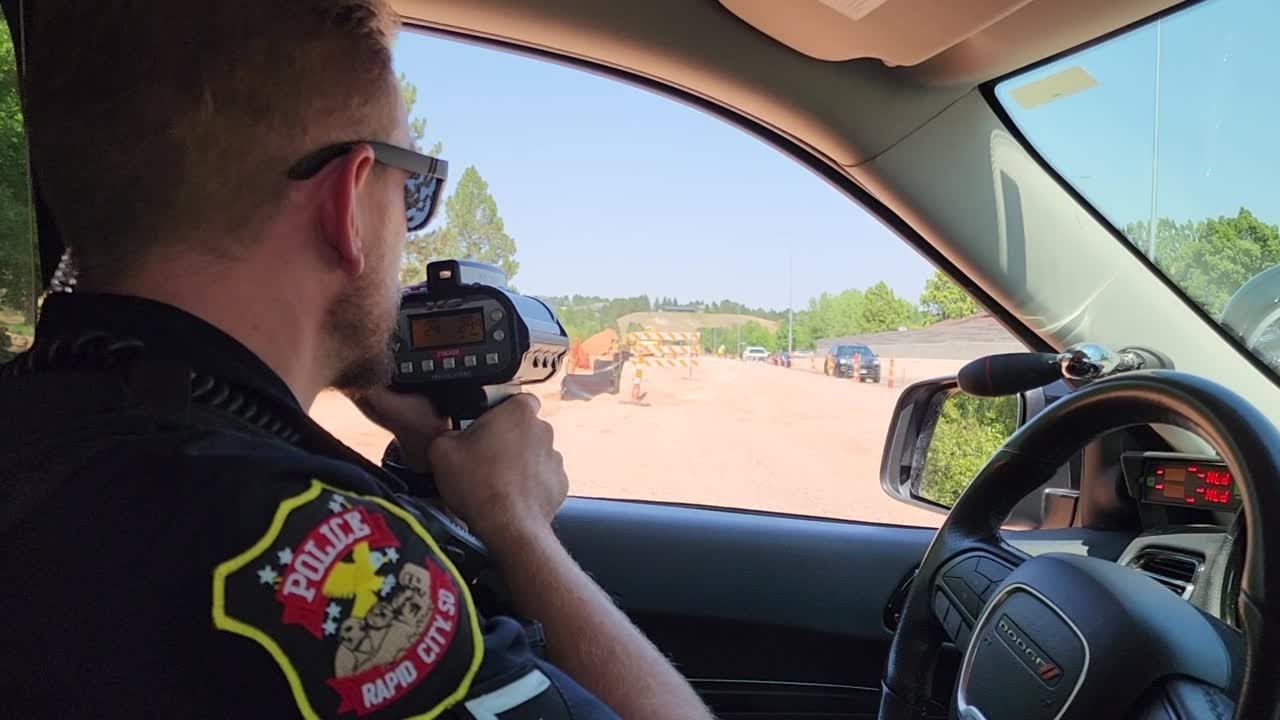 Officer Ryan Hirsch scans for speeding vehicles - YouTube