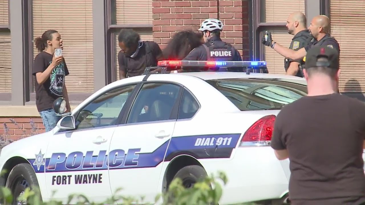 FWPD Making Targeted Arrests at Protests - YouTube