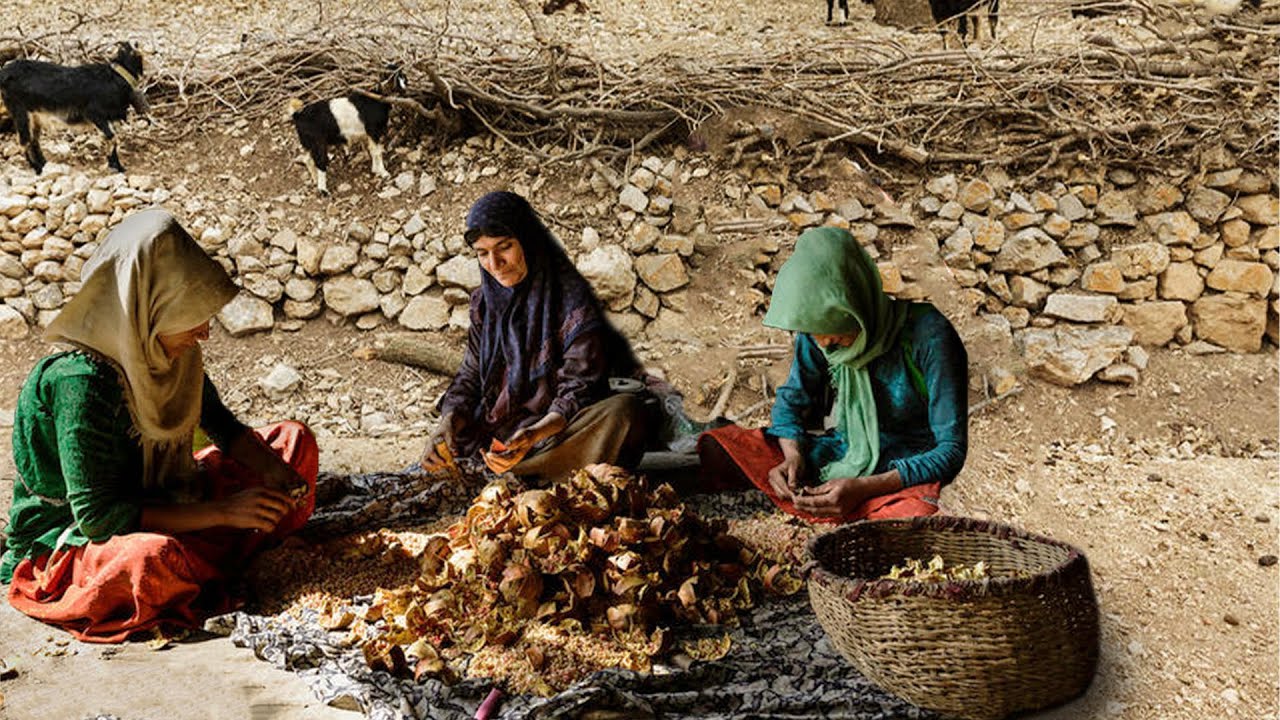 You will not believe how hard nomadic women live - nomadic life IRAN ...