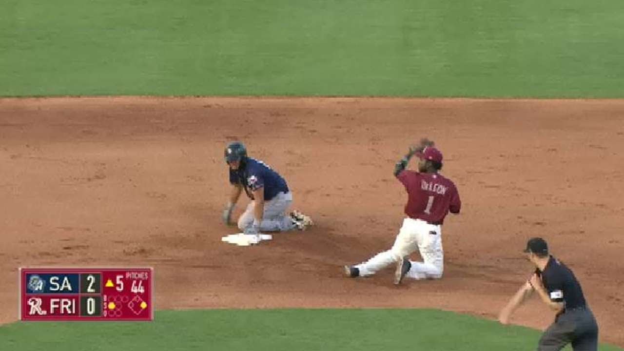 San Antonio's Tatis hurt in steal attempt - YouTube