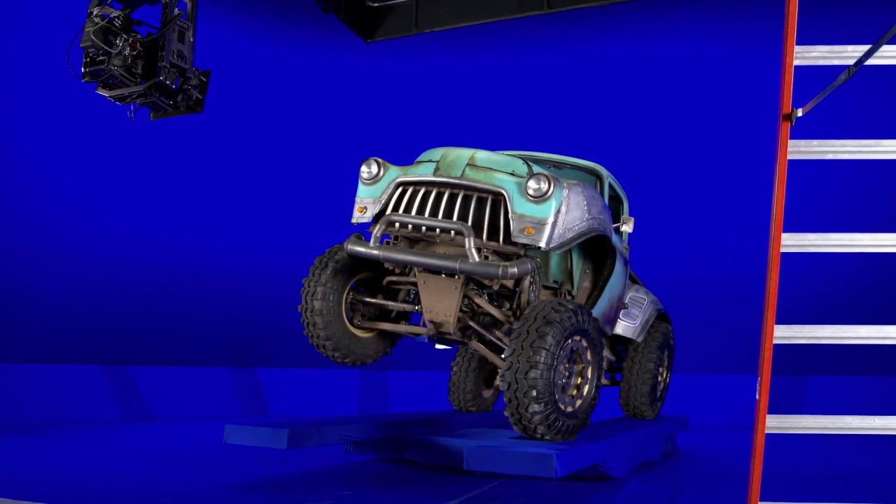 Monster Trucks - Creating Creech featurette - YouTube