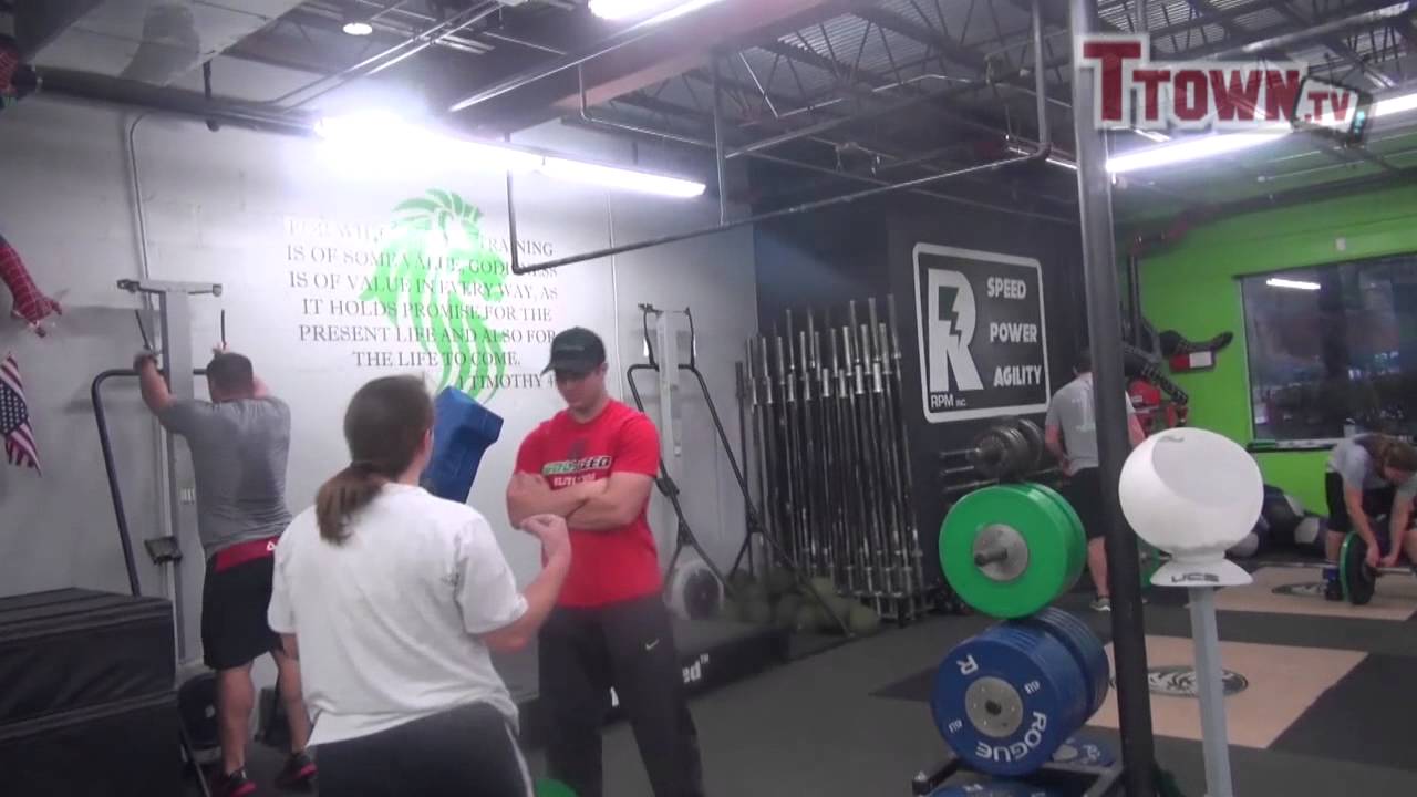 Meet Hannah Stephens - Sign Girl UA - YouTube