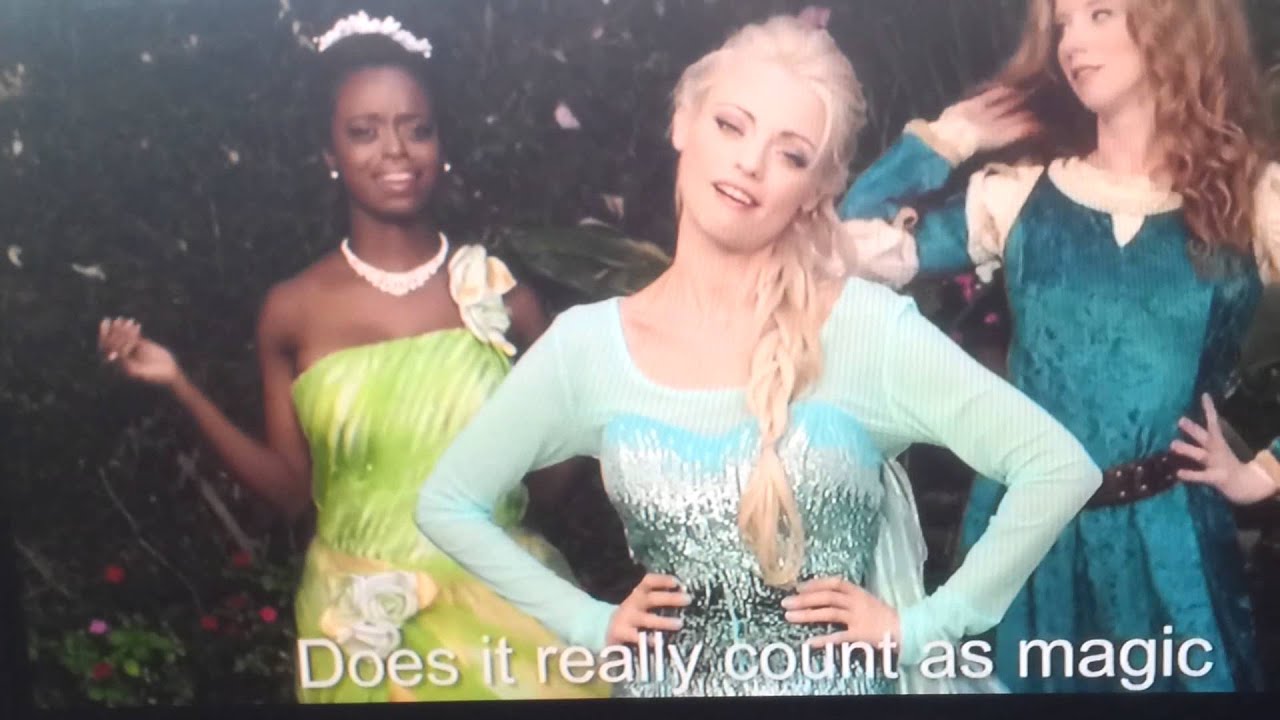 Snow white vs Elsa - YouTube