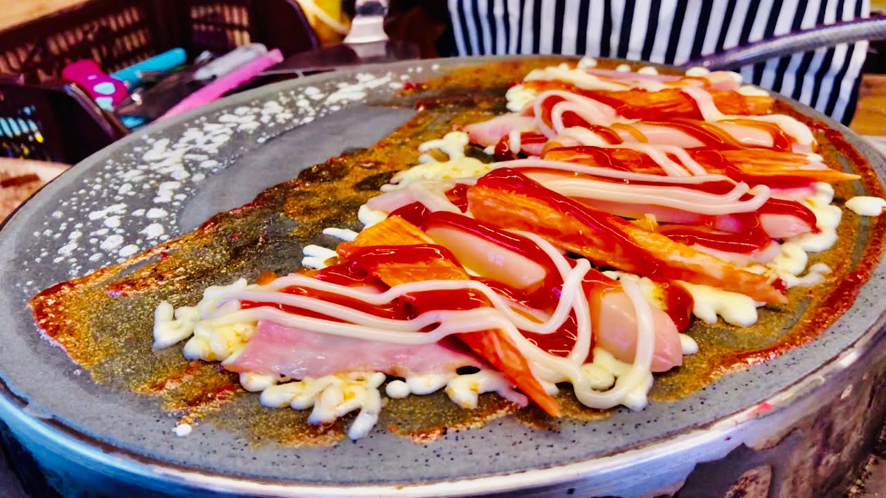 Black Crepe Thailand Crispy Pink Crepes with Various Toppings Thai ...