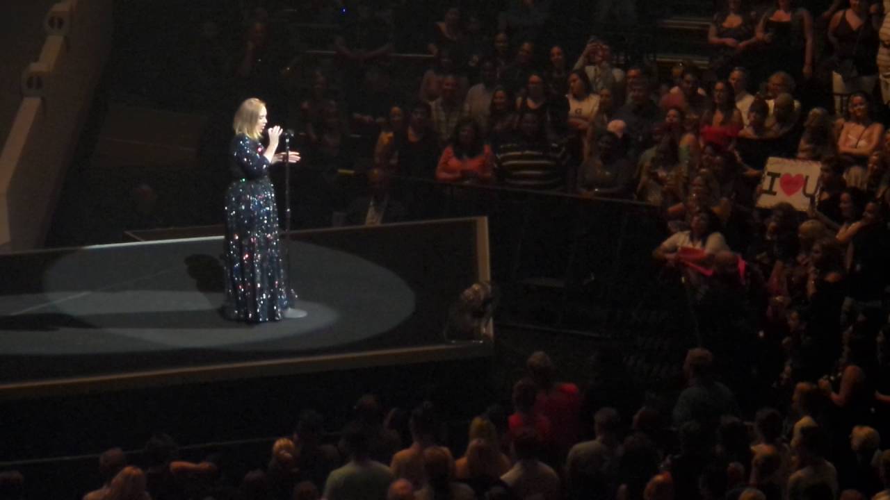 Skyfall LIVE Adele 9-9-16 Wells Fargo Center, Philadelphia - YouTube