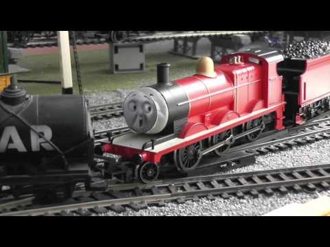 HORNBY/BACHMANN James In A Mess