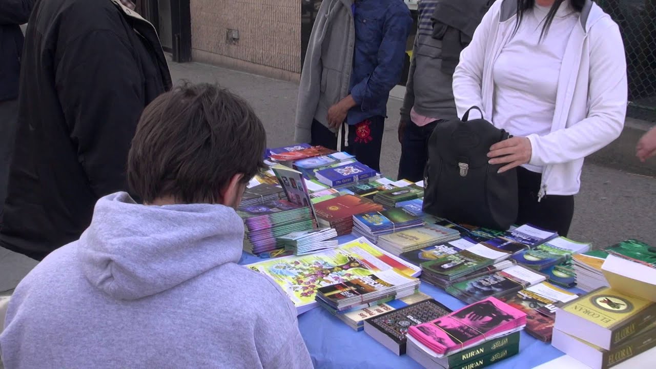 Muslim New York Street Dawah Steinway Islam Convert Global Dawah Day Is ...
