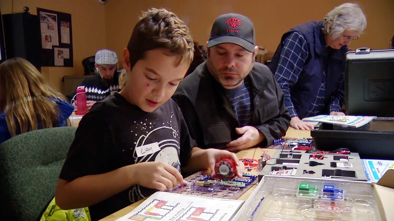 MakeTime For Kids with MakerSpace Nanaimo - YouTube