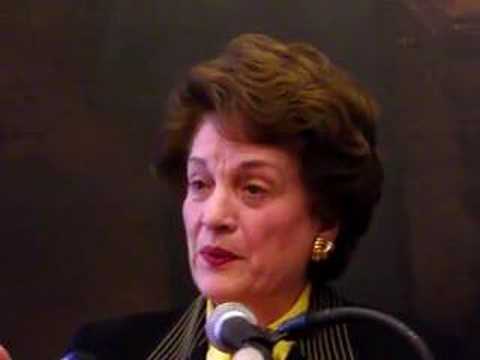 Chief Judge Judith Kaye speaks to the press - YouTube