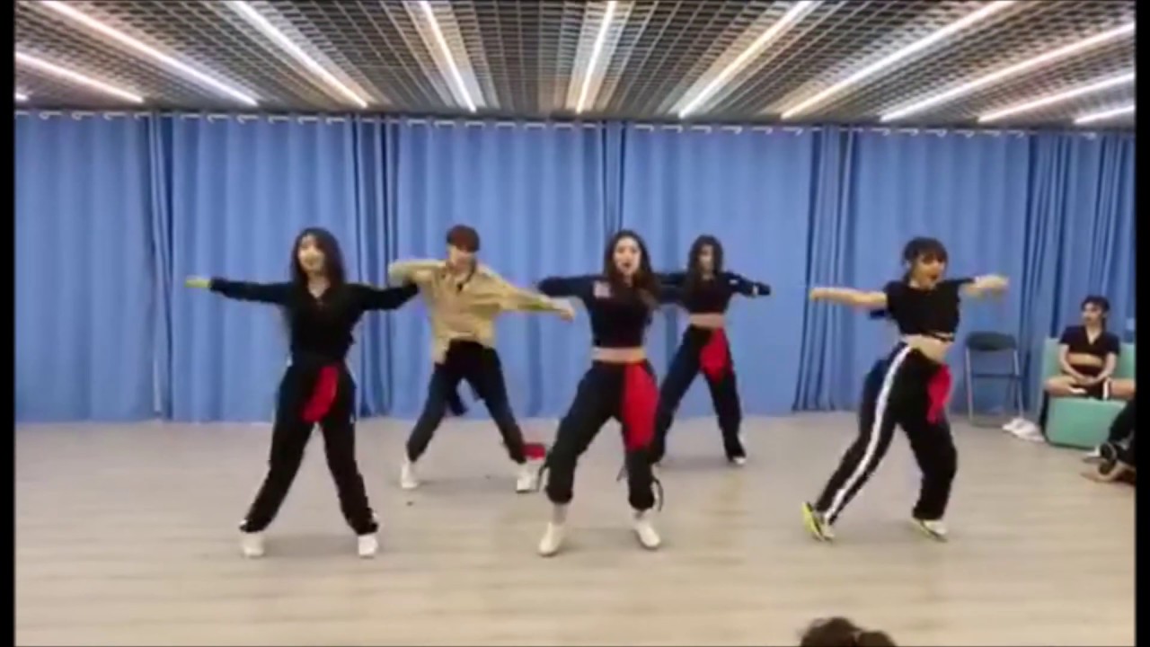 Xia Yan's Weibo Update (23 June 2020) of Xia Yan, Aria Jin, Luna Qin ...