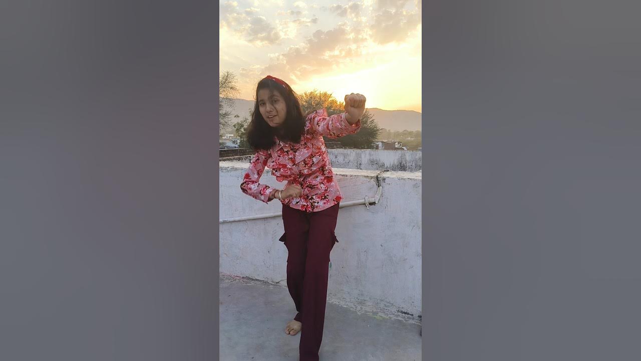 Lor Lor 💕#dance #lorlor #jassiegill #punjabisong #punjabidance #shortsfeed #trending#newsong # ...