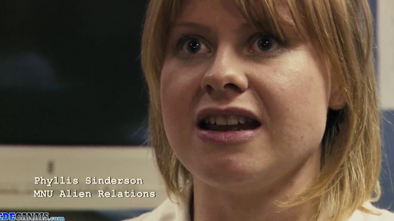 distrito 9 filme completo dublado - YouTube