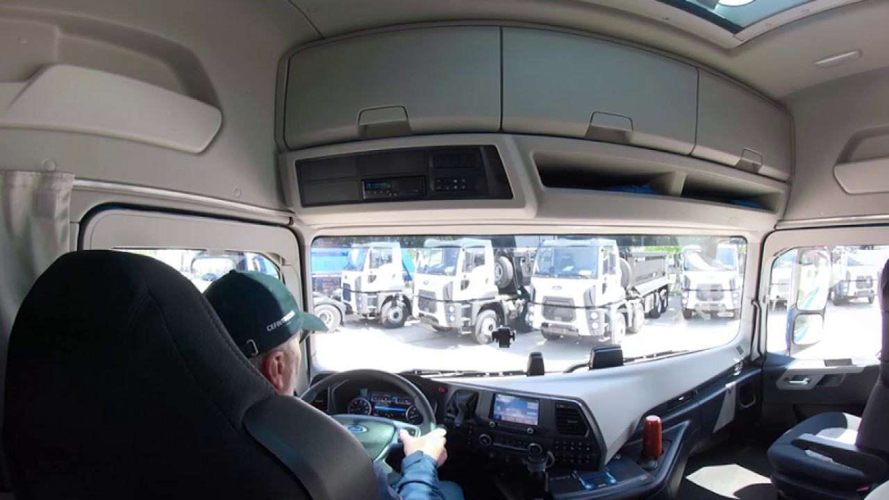 [360 Video] Ford Trucks F-MAX Inside Cabin Tour - YouTube