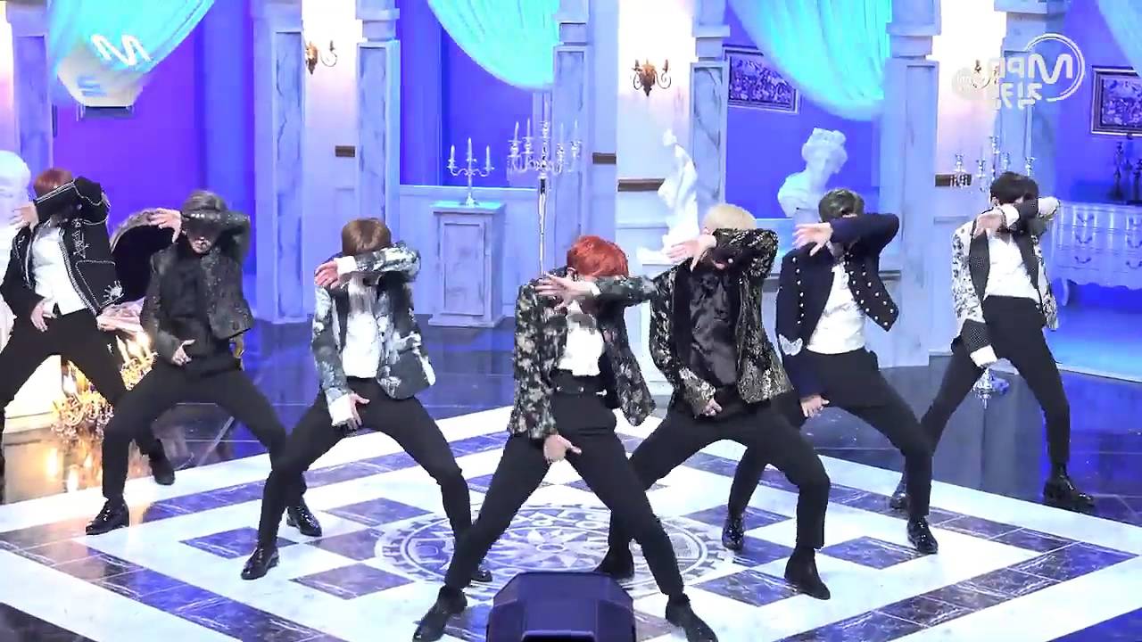 BTS Blood Sweat and Tears Dance mirrored comeback stage - YouTube