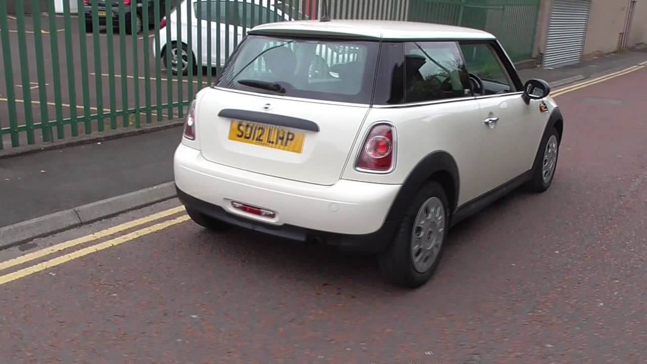 Mini HATCHBACK 1.6 First 3dr U21971 - YouTube