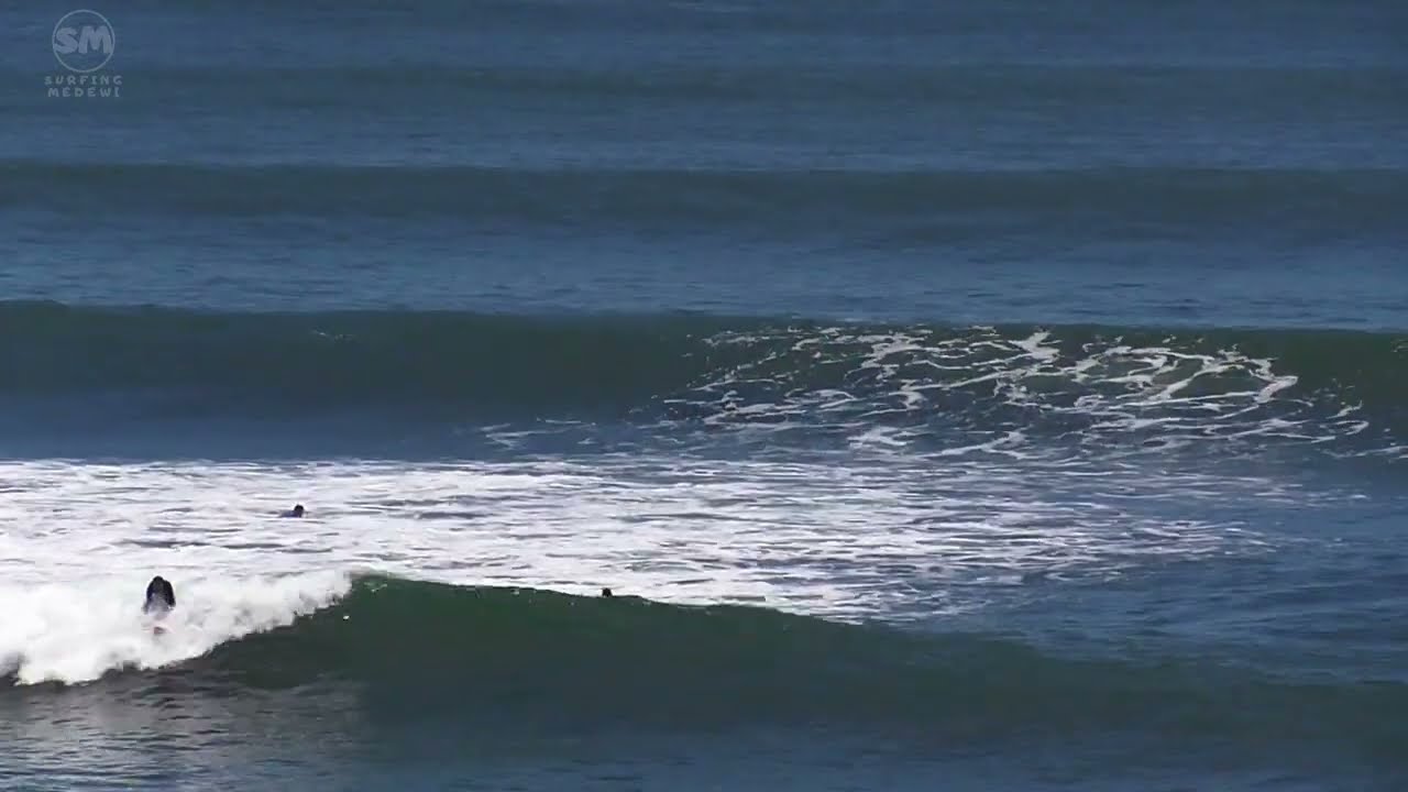 Moment Surfing in Balian last week - YouTube