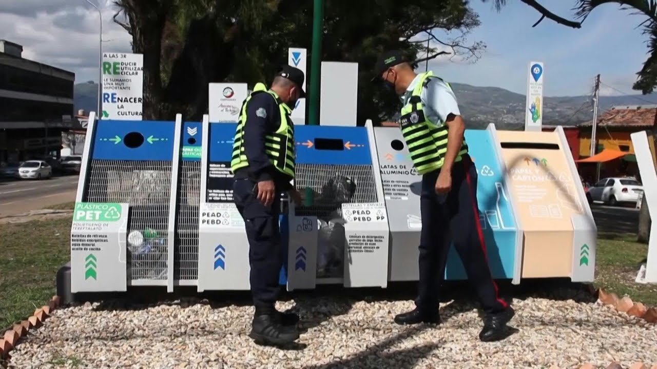 Recycling police patrol Venezuela's streets | AFP - YouTube