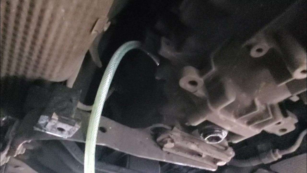 как залить масло в механическую коробку Мерседес w203 - YouTube