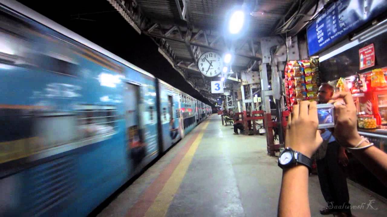 The Only Non AC Double Decker Express Of India : Flying Rani - YouTube