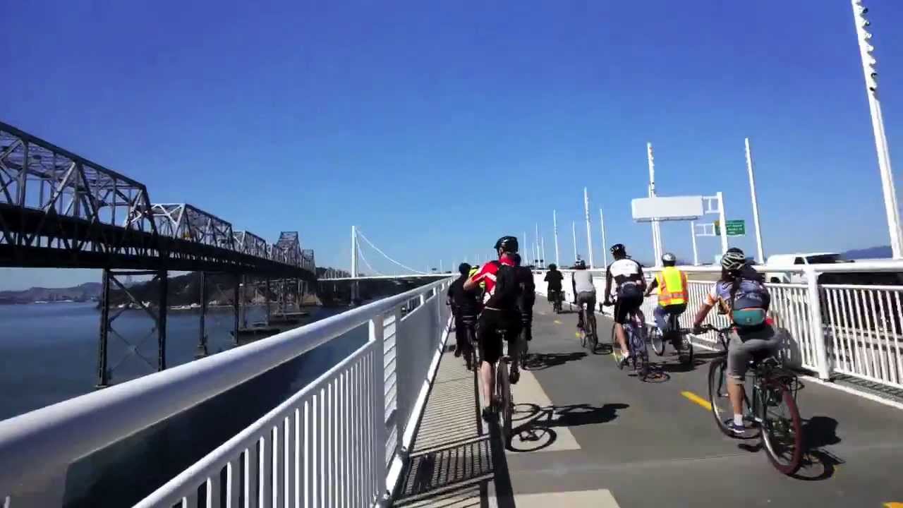Ascending the New Alexander Zuckermann Bicycle / Pedestrian Path on ...