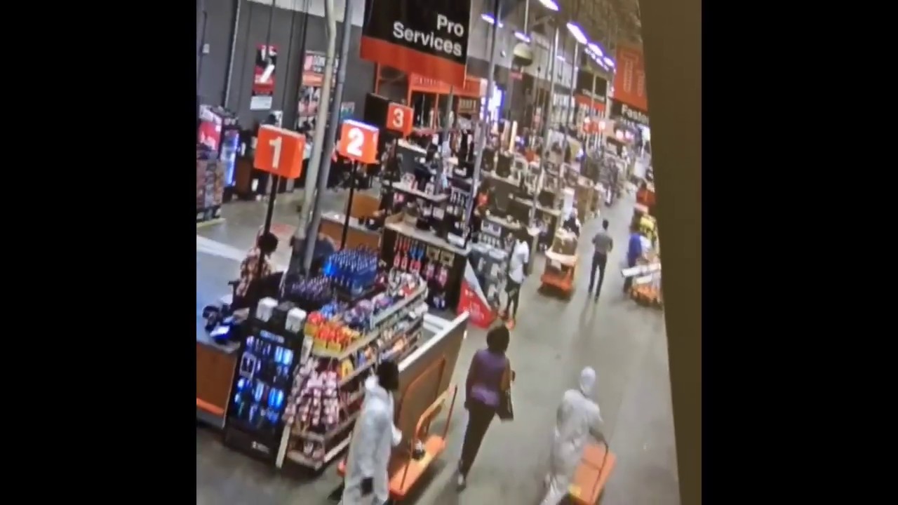 Shoplifter Gets Apprehended By Loss Prevention Youtube