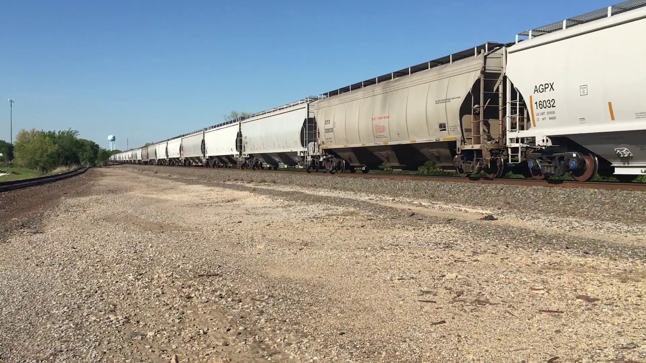 BNSF 4341 southbound - YouTube