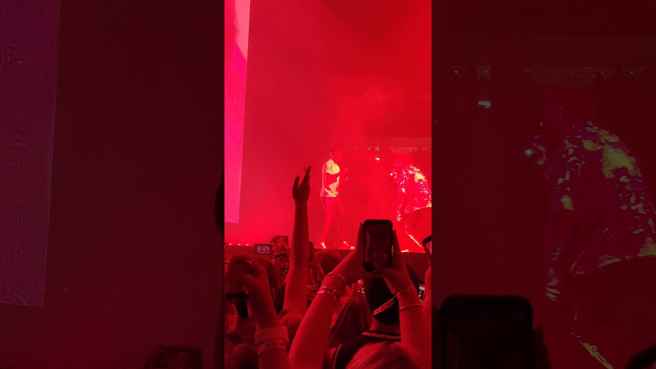Post Malone live. Rockstar. 21 savage breaking guitar in atlanta - YouTube