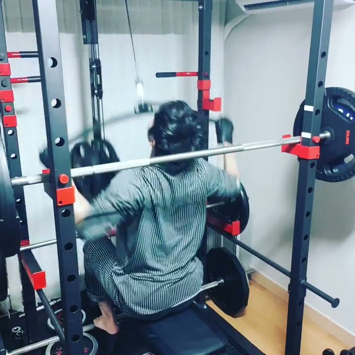 231006 랫풀다운 2S 42kg 12회 - YouTube