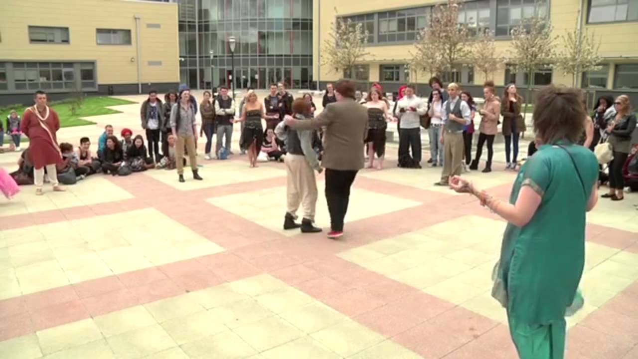 Playing the character of Nick Bottom - YouTube