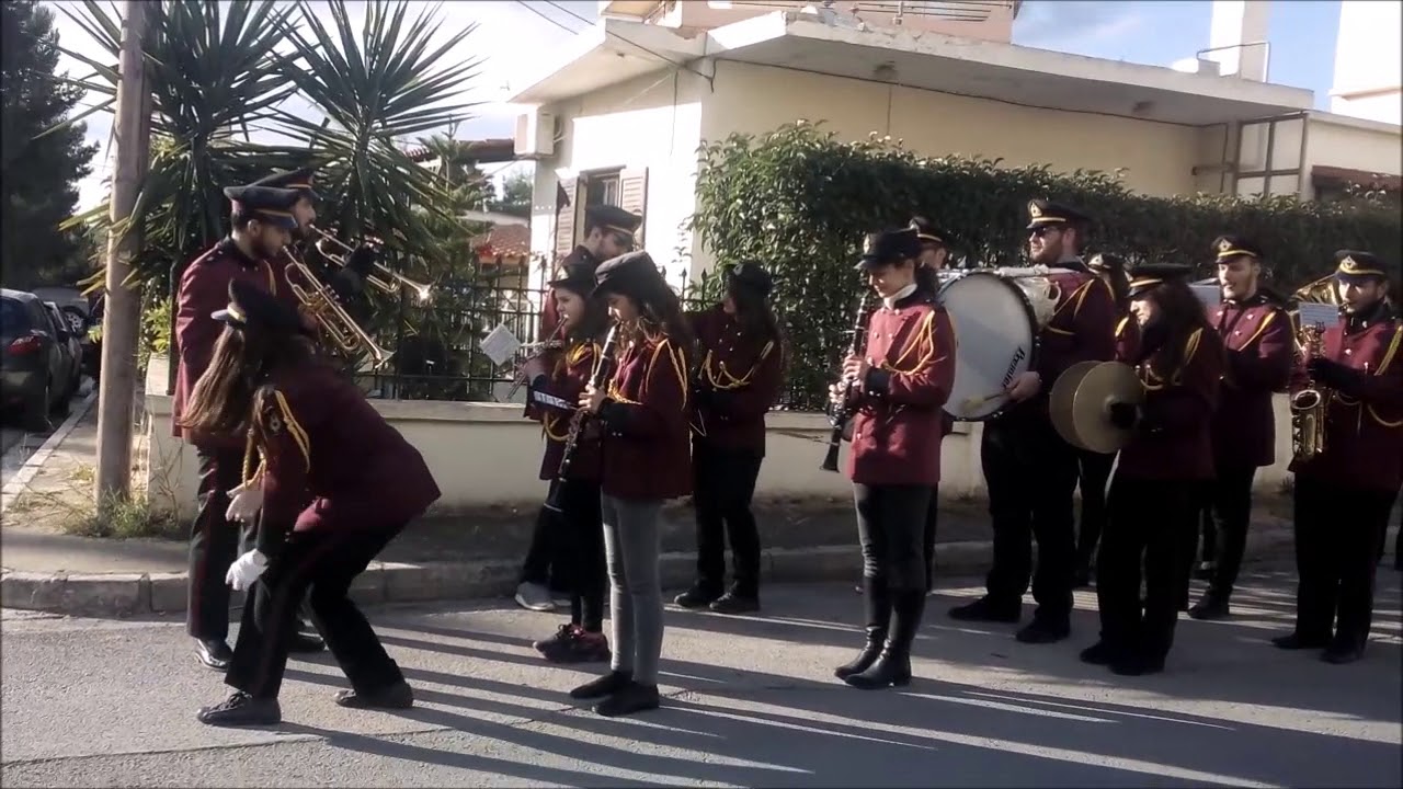 Κάλαντα Χριστουγέννων Απο την Φιλαρμονική της Παιανιας ... 24 12 2016 ...