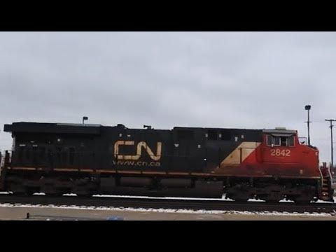 CN 2842 & UP 8249 Leading A Westbound Mixed Freight Train From Battle Creek Michigan 1/10/24 ...