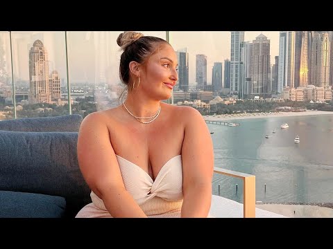 Curvy Model Riley Hemson Biography, Fashion, Career, Wiki, Curvy Outfit, Net Worth