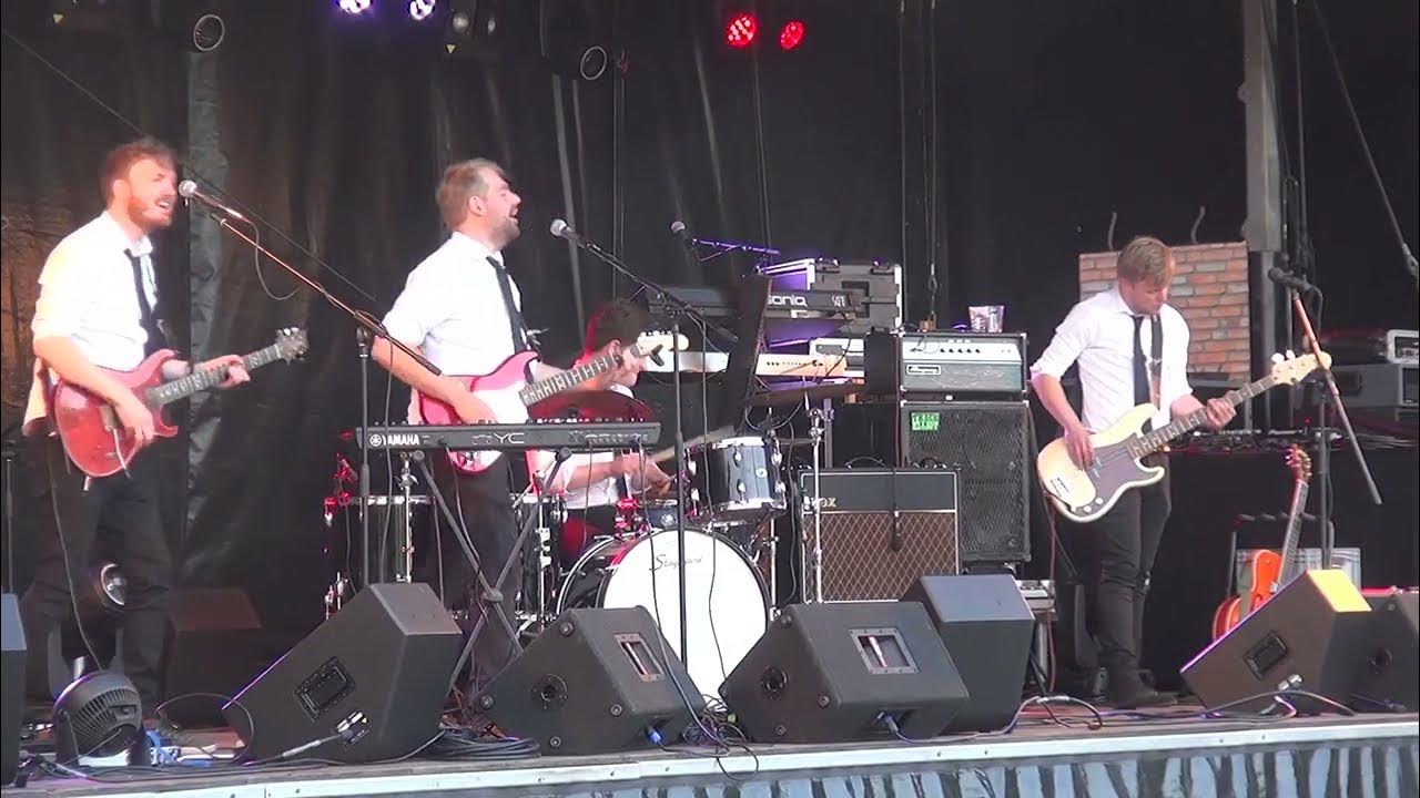 BTW BAND / Ik Ga Zwemmen In Bacardi Lemon - YouTube