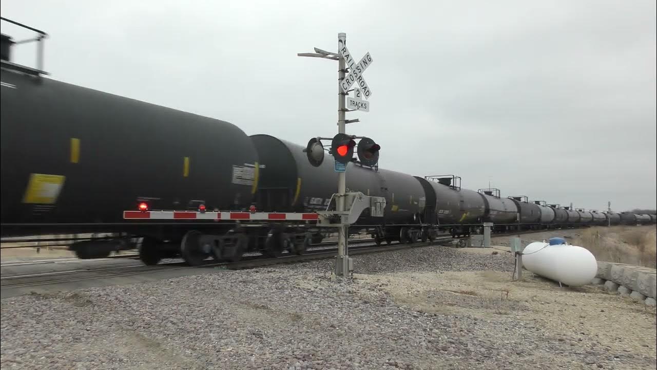 BNSF 8392 East (Again)- Unit ethanol - Cameron Connector - YouTube
