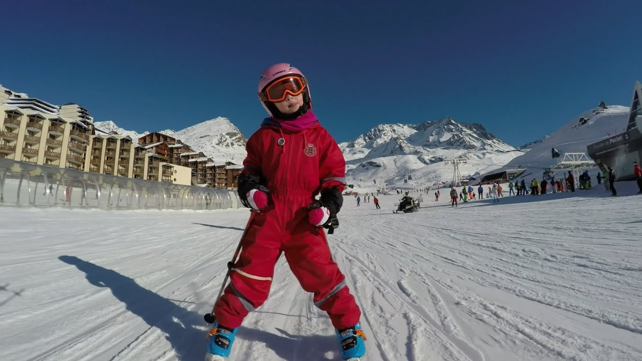 GoPro: Alyssa's first time skiing in the Alps. Val Thorens 2016. - YouTube