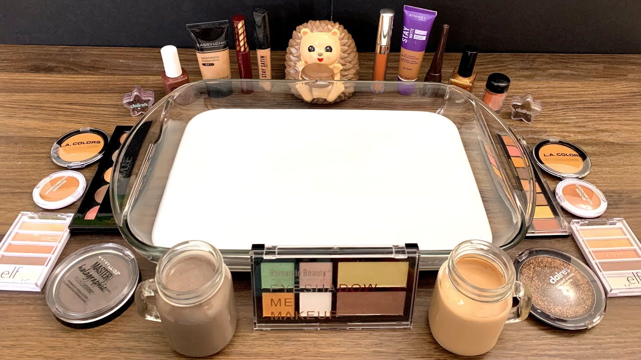 Chocolate Milk Slime - Mixing Eyeshadow Makeup into Glossy Slime ...