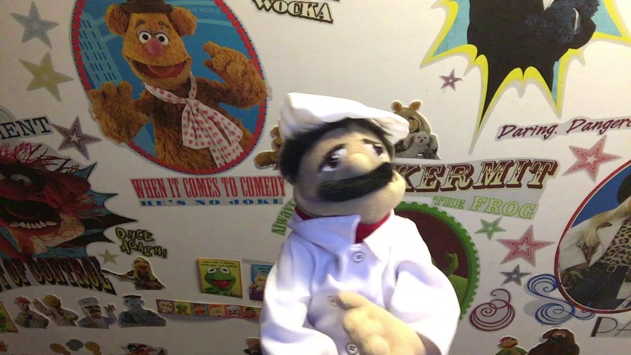 Swedish Chef Sings Christmas in Hollis - YouTube