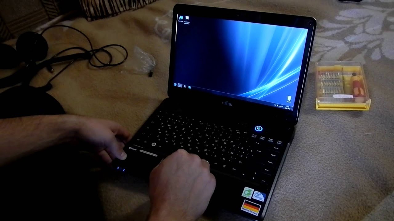 Fujitsu Lifebook SH531 ram upgrade / Встановлення пам'яті - YouTube
