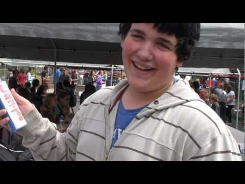 Mess-up Sam-poo Commercial - YouTube