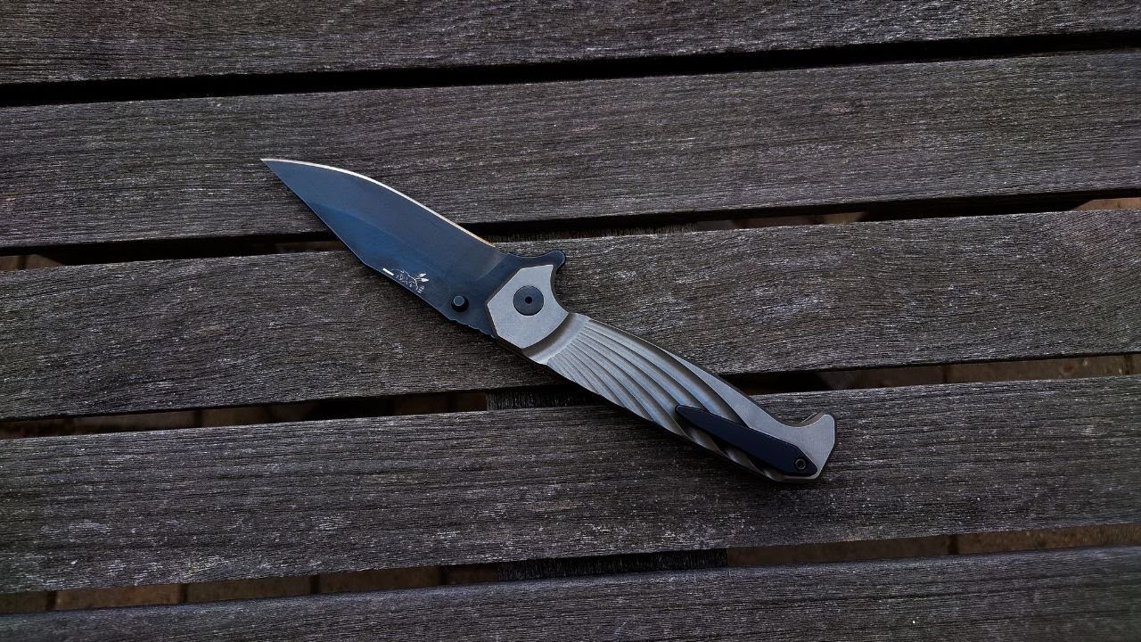 Half Face Blades Crow Folder - Knife Showcase - YouTube