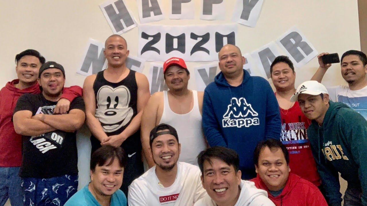 Kulitan picture taking HNY 2020 Saudi techboys - YouTube